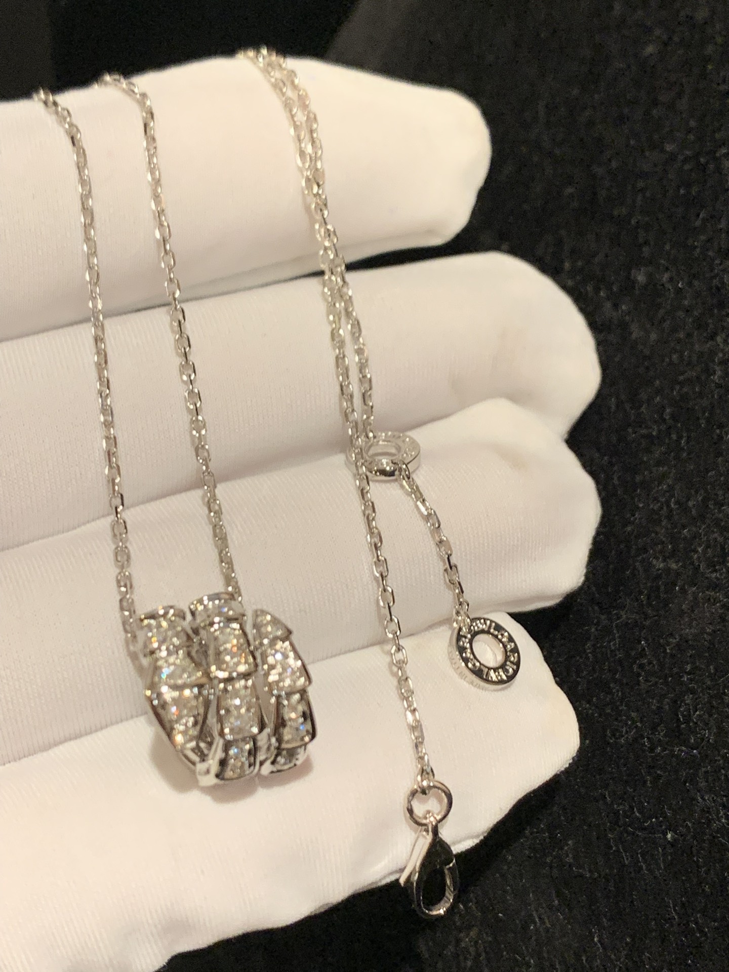 BVLAGRI NECKLACE, DIAMONDS - Diamond craftsman